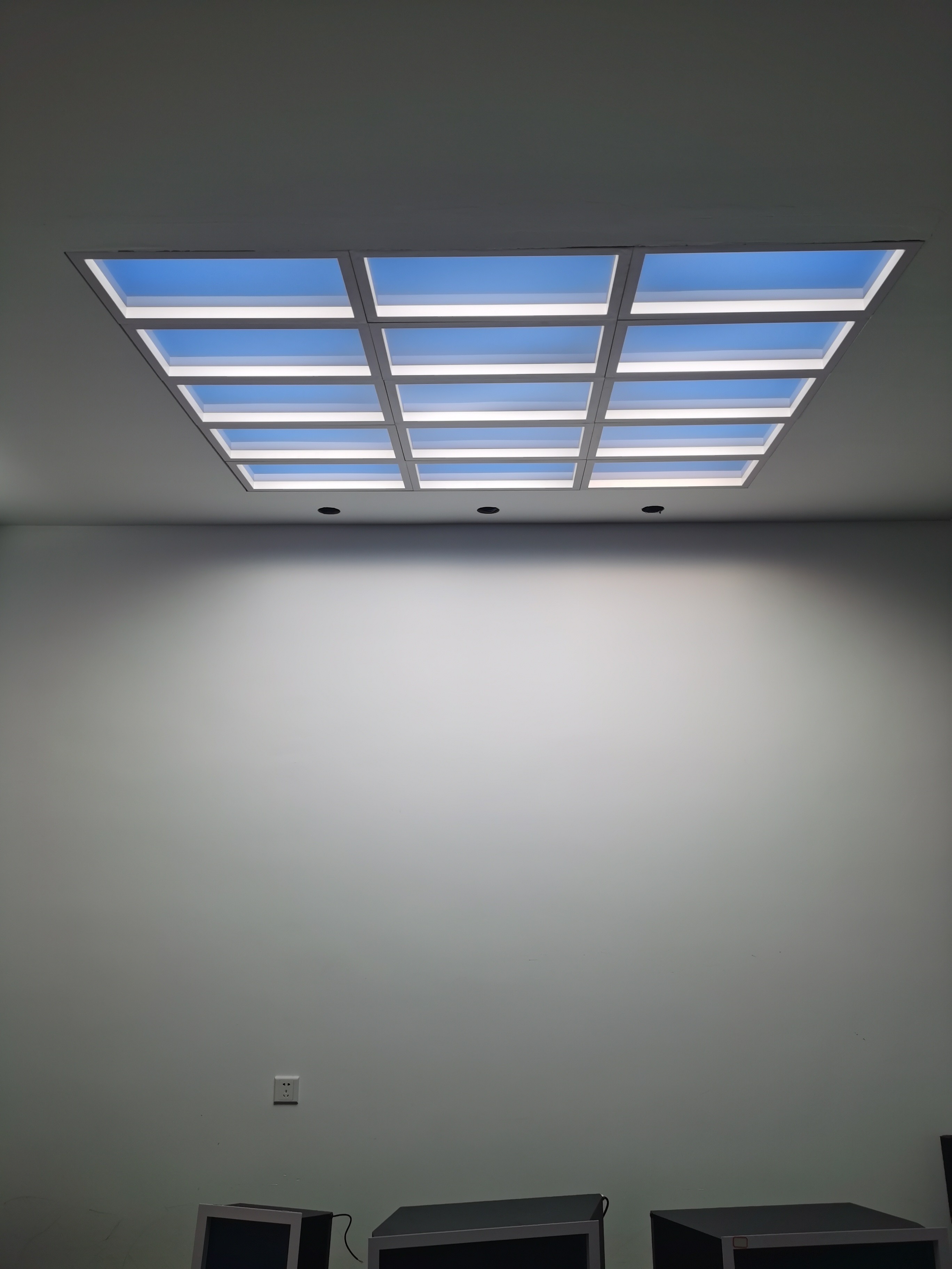 Artificial LED Skylight Panel Input Power Range 110V-240VAC Current 7.2A